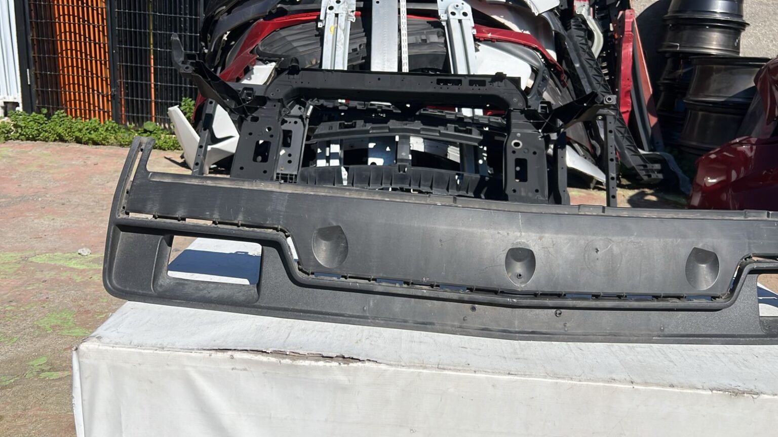 MOLDURA SPOILER PARACHOQUE DELANTERO CHEVROLET SILVERADO (14-15 ...