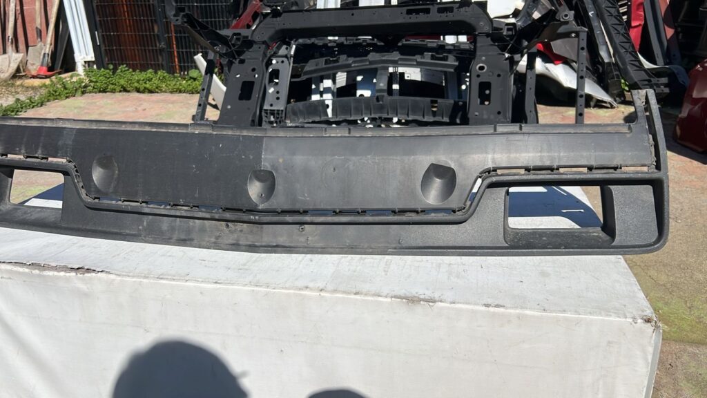 MOLDURA SPOILER PARACHOQUE DELANTERO CHEVROLET SILVERADO (14-15) | Original