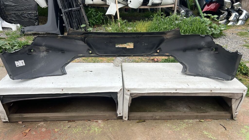 Parachoque Trasero Chevrolet Tracker (21-24) | Original