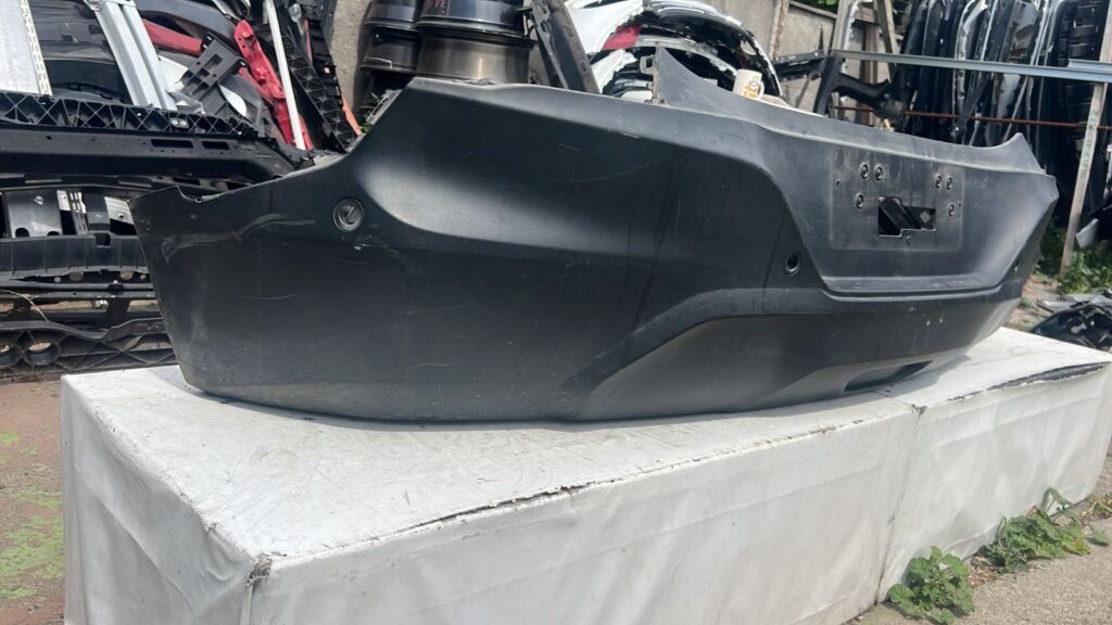 Parachoque Trasero Chevrolet Tracker (21-24) | Original