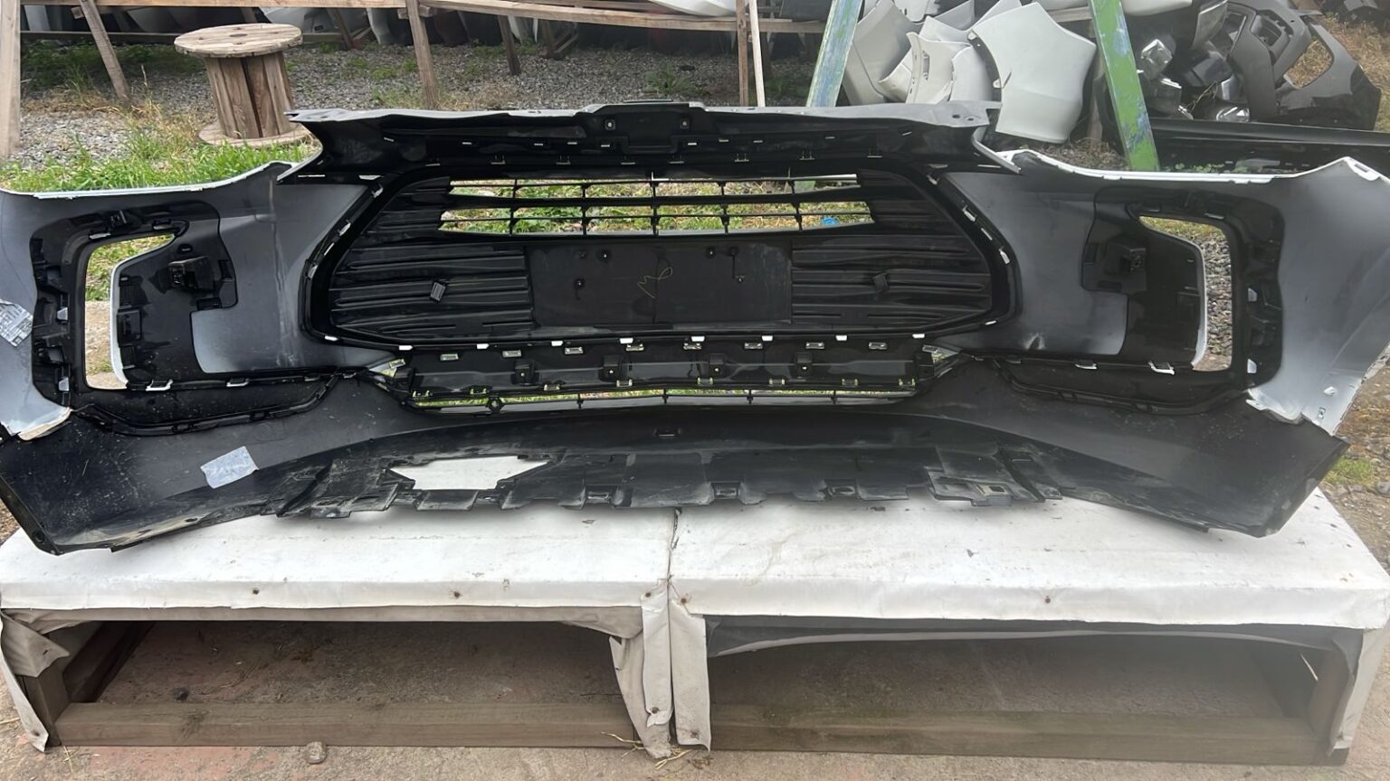 Parachoque Delantero Chevrolet Tracker (21-25) | Original