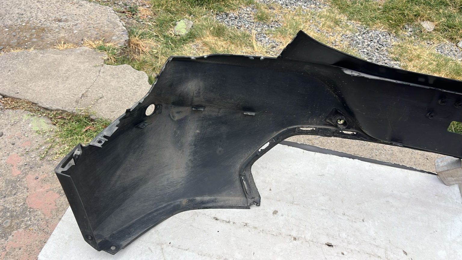 Parachoque Trasero Chevrolet Tracker (21-24) | Original