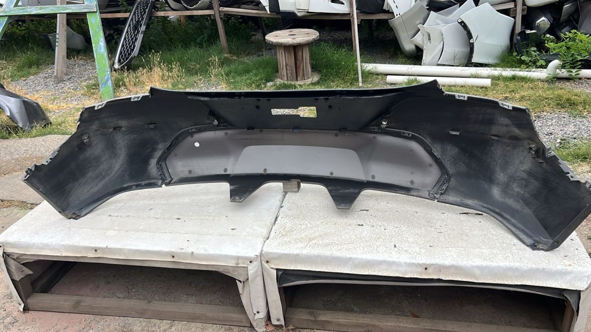 Parachoque Trasero Chevrolet Tracker (21-24) | Original