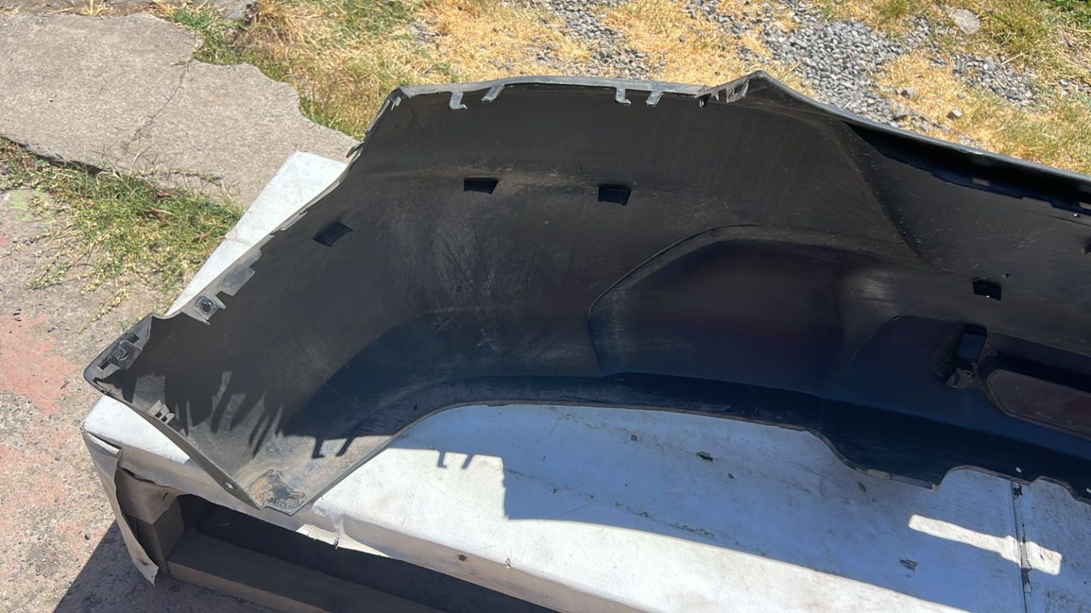Parachoque Trasero Chevrolet Tracker (21-24) | Original